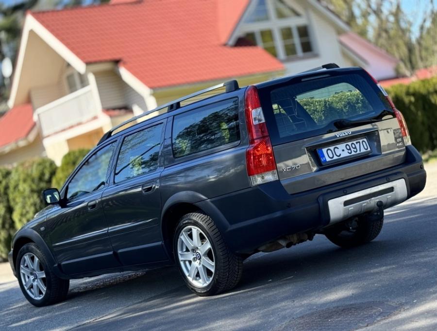 Grey Volvo XC70 2005 in Riga, with an engine capacity of 2.40 L and mileage of 274 thousand km for 4590 €, photo 27 on AUTOMOTO.COM.LV