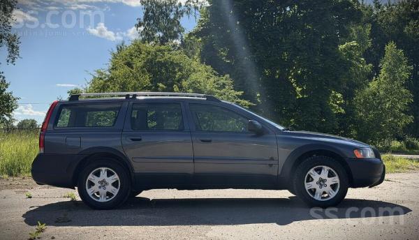 Pelēks Volvo XC70 2005 Jelgava, ar dzinēja tilpumu 2.40 L un nobraukumu 390 tūkst. km par 2950 €, foto 9 vietnē AUTOMOTO.COM.LV