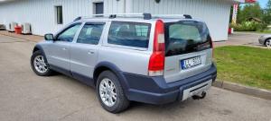 Pelēks Volvo XC70 2005 Rīga, ar dzinēja tilpumu 2.40 L un nobraukumu 353 tūkst. km par 3990 €, foto 5 vietnē AUTOMOTO.COM.LV