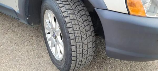 Grey Volvo XC70 2005 in Riga, with an engine capacity of 2.40 L and mileage of 353 thousand km for 3990 €, photo 6 on AUTOMOTO.COM.LV