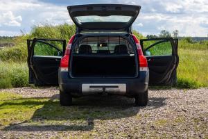 Pelēks Volvo XC70 2005 Rīga, ar dzinēja tilpumu 2.50 L un nobraukumu 260 tūkst. km par 5490 €, foto 6 vietnē AUTOMOTO.COM.LV