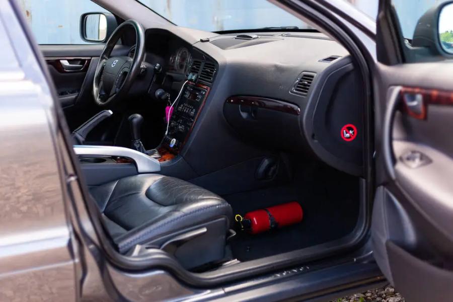 Pelēks Volvo XC70 2005 Rīga, ar dzinēja tilpumu 2.50 L un nobraukumu 260 tūkst. km par 5490 €, foto 16 vietnē AUTOMOTO.COM.LV