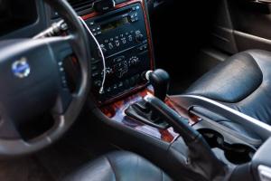 Pelēks Volvo XC70 2005 Rīga, ar dzinēja tilpumu 2.50 L un nobraukumu 260 tūkst. km par 5490 €, foto 21 vietnē AUTOMOTO.COM.LV