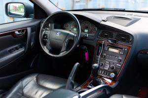 Pelēks Volvo XC70 2005 Rīga, ar dzinēja tilpumu 2.50 L un nobraukumu 260 tūkst. km par 5490 €, foto 26 vietnē AUTOMOTO.COM.LV