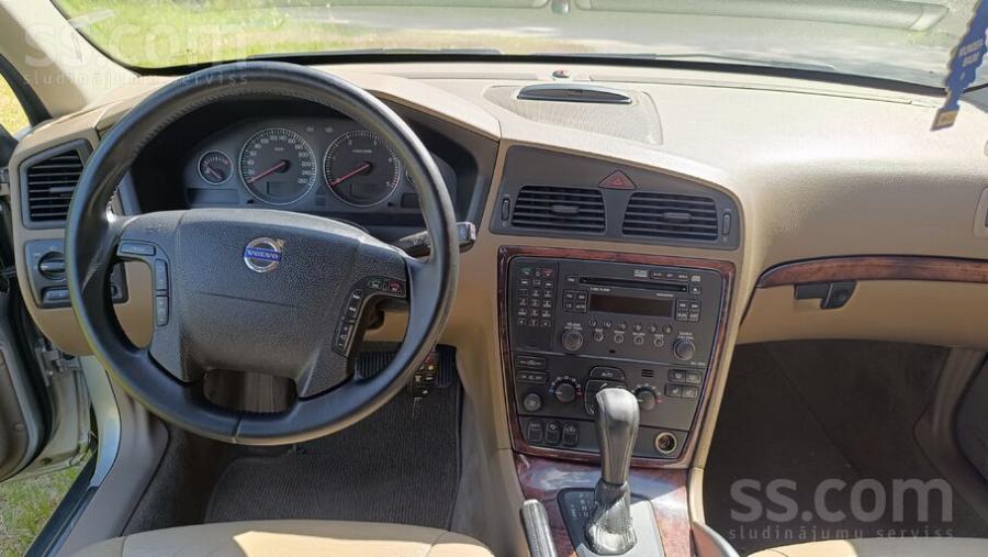 Pelēks Volvo XC70 2005 Rīga, ar dzinēja tilpumu 2.40 L un nobraukumu 283 tūkst. km par 3500 €, foto 7 vietnē AUTOMOTO.COM.LV