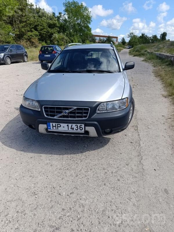 Grey Volvo XC70 2005 in Liepaja, with an engine capacity of 2.40 L and mileage of 420 thousand km for 1500 €, photo 1 on AUTOMOTO.COM.LV