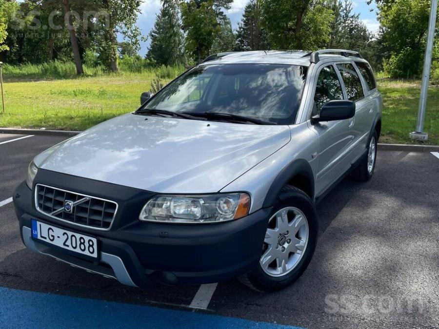 Серый Вольво ХС70 2005 в Рига, объемом двигателя 2.40 л и пробегом 445 тыс. км за 3450 €, фото 9 на AUTOMOTO.COM.LV