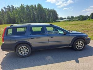 Grey Volvo XC70 2005 in Riga, with an engine capacity of 2.40 L and mileage of 306 thousand km for 2850 €, photo 5 on AUTOMOTO.COM.LV