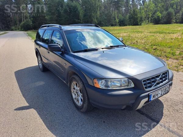 Pelēks Volvo XC70 2005 Rīga, ar dzinēja tilpumu 2.40 L un nobraukumu 306 tūkst. km par 2850 €, foto 6 vietnē AUTOMOTO.COM.LV