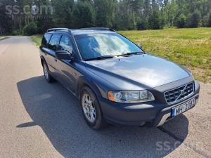 Grey Volvo XC70 2005 in Riga, with an engine capacity of 2.40 L and mileage of 306 thousand km for 2850 €, photo 7 on AUTOMOTO.COM.LV