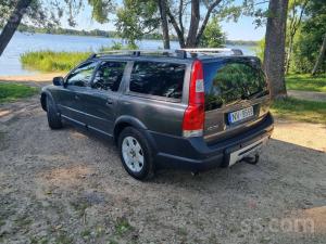 Pelēks Volvo XC70 2005 Balvi, ar dzinēja tilpumu 2.40 L un nobraukumu 401 tūkst. km par 3300 €, foto  vietnē AUTOMOTO.COM.LV