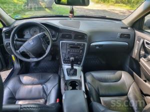 Pelēks Volvo XC70 2005 Balvi, ar dzinēja tilpumu 2.40 L un nobraukumu 401 tūkst. km par 3300 €, foto 3 vietnē AUTOMOTO.COM.LV