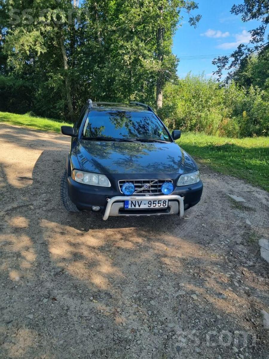Pelēks Volvo XC70 2005 Balvi, ar dzinēja tilpumu 2.40 L un nobraukumu 401 tūkst. km par 3300 €, foto 5 vietnē AUTOMOTO.COM.LV