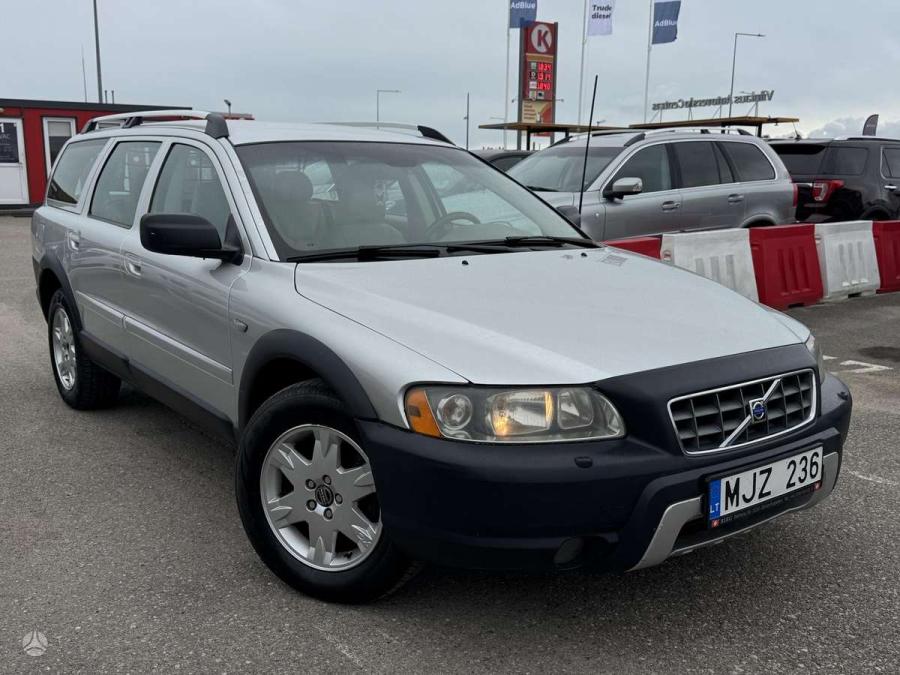 Pelēks Volvo XC70 2005 Viļņa, ar dzinēja tilpumu 2.40 L un nobraukumu 334 tūkst. km par 2990 €, foto 6 vietnē AUTOMOTO.COM.LV