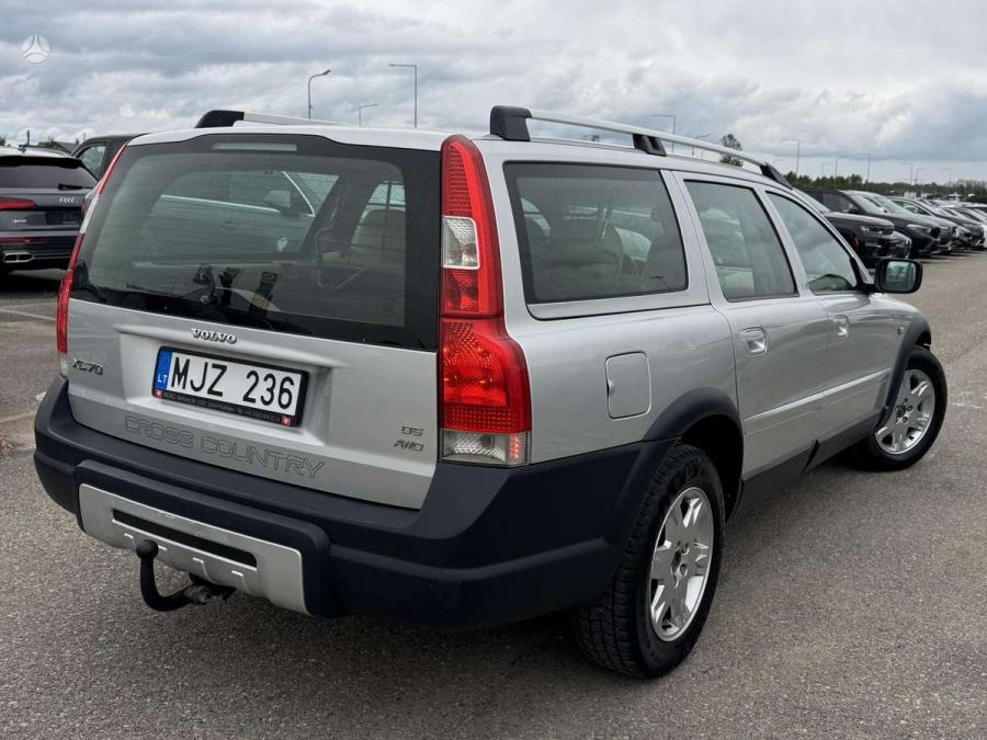 Pelēks Volvo XC70 2005 Viļņa, ar dzinēja tilpumu 2.40 L un nobraukumu 334 tūkst. km par 2990 €, foto 11 vietnē AUTOMOTO.COM.LV