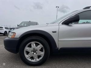 Pelēks Volvo XC70 2005 Viļņa, ar dzinēja tilpumu 2.40 L un nobraukumu 334 tūkst. km par 2990 €, foto 13 vietnē AUTOMOTO.COM.LV