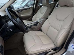 Pelēks Volvo XC70 2005 Viļņa, ar dzinēja tilpumu 2.40 L un nobraukumu 334 tūkst. km par 2990 €, foto 19 vietnē AUTOMOTO.COM.LV