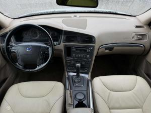 Pelēks Volvo XC70 2005 Viļņa, ar dzinēja tilpumu 2.40 L un nobraukumu 334 tūkst. km par 2990 €, foto 22 vietnē AUTOMOTO.COM.LV