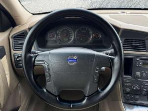 Pelēks Volvo XC70 2005 Viļņa, ar dzinēja tilpumu 2.40 L un nobraukumu 334 tūkst. km par 2990 €, foto 24 vietnē AUTOMOTO.COM.LV