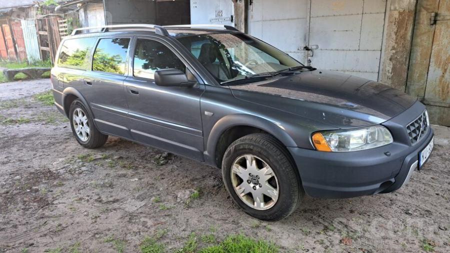 Pelēks Volvo XC70 2005 Rīga, ar dzinēja tilpumu 2.40 L un nobraukumu 435 tūkst. km par 3100 €, foto 1 vietnē AUTOMOTO.COM.LV