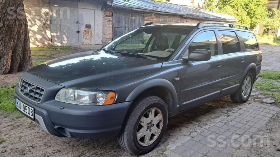 Pelēks Volvo XC70 2005 Rīga, ar dzinēja tilpumu 2.40 L un nobraukumu 435 tūkst. km par 3100 €, foto 3 vietnē AUTOMOTO.COM.LV