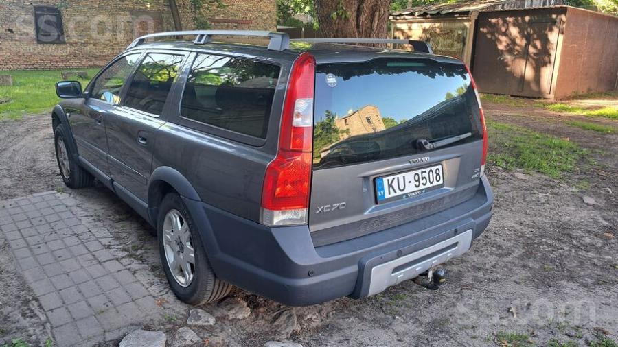Pelēks Volvo XC70 2005 Rīga, ar dzinēja tilpumu 2.40 L un nobraukumu 435 tūkst. km par 3100 €, foto 6 vietnē AUTOMOTO.COM.LV