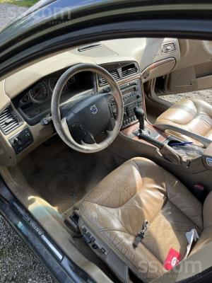Pelēks Volvo XC70 2005 Limbaži, ar dzinēja tilpumu 2.40 L un nobraukumu 438 tūkst. km par 1900 €, foto 6 vietnē AUTOMOTO.COM.LV