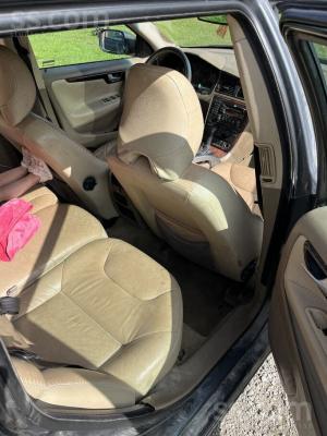 Pelēks Volvo XC70 2005 Limbaži, ar dzinēja tilpumu 2.40 L un nobraukumu 438 tūkst. km par 1900 €, foto 9 vietnē AUTOMOTO.COM.LV
