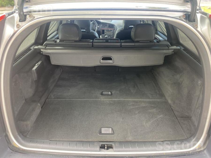 Pelēks Volvo XC70 2005 Rīga, ar dzinēja tilpumu 2.40 L un nobraukumu 340 tūkst. km par 3950 €, foto 20 vietnē AUTOMOTO.COM.LV