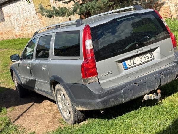 Серый Вольво ХС70 2005 в Добеле, объемом двигателя 2.40 л и пробегом 0 тыс. км за 1999 €, фото 4 на AUTOMOTO.COM.LV