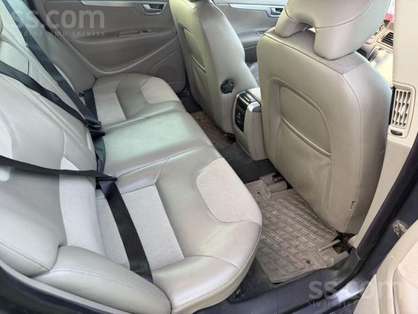 Pelēks Volvo XC70 2005 Rēzekne, ar dzinēja tilpumu 2.40 L un nobraukumu 405 tūkst. km par 3400 €, foto 4 vietnē AUTOMOTO.COM.LV