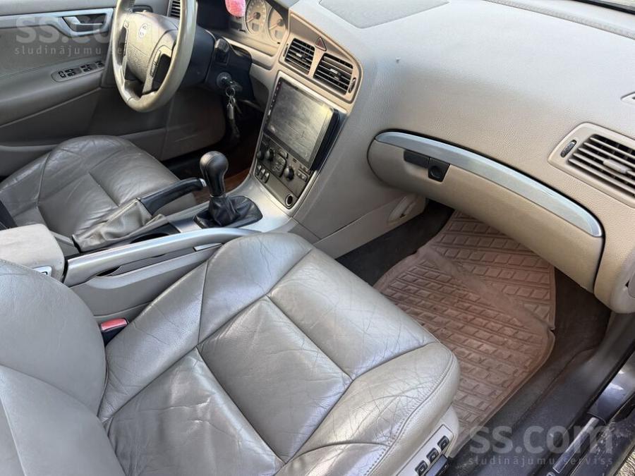 Серый Вольво ХС70 2005 в Резекне, объемом двигателя 2.40 л и пробегом 405 тыс. км за 3400 €, фото 6 на AUTOMOTO.COM.LV