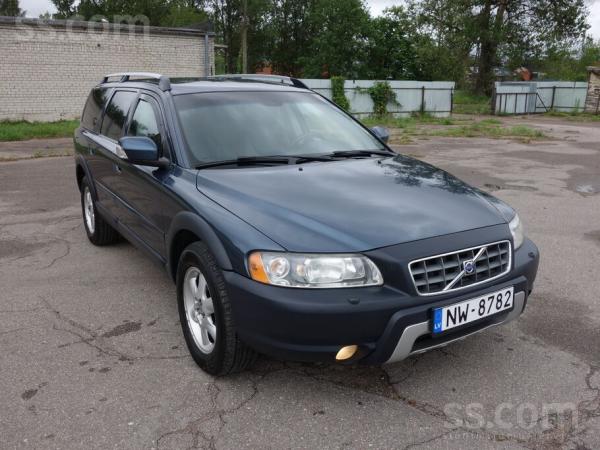 Pelēks Volvo XC70 2006 Rīga, ar dzinēja tilpumu 2.40 L un nobraukumu 0 tūkst. km par 4450 €, foto 1 vietnē AUTOMOTO.COM.LV