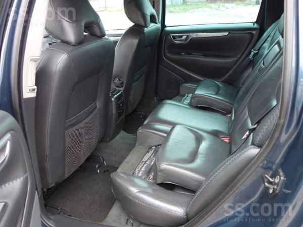 Pelēks Volvo XC70 2006 Rīga, ar dzinēja tilpumu 2.40 L un nobraukumu 0 tūkst. km par 4450 €, foto 8 vietnē AUTOMOTO.COM.LV
