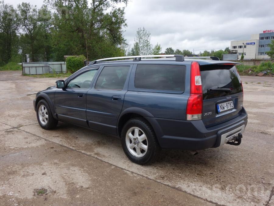 Pelēks Volvo XC70 2006 Rīga, ar dzinēja tilpumu 2.40 L un nobraukumu 0 tūkst. km par 4450 €, foto 12 vietnē AUTOMOTO.COM.LV