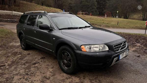 Grey Volvo XC70 2006 in Vilnius, with an engine capacity of 2.40 L and mileage of 408 thousand km for 1900 €, photo 3 on AUTOMOTO.COM.LV