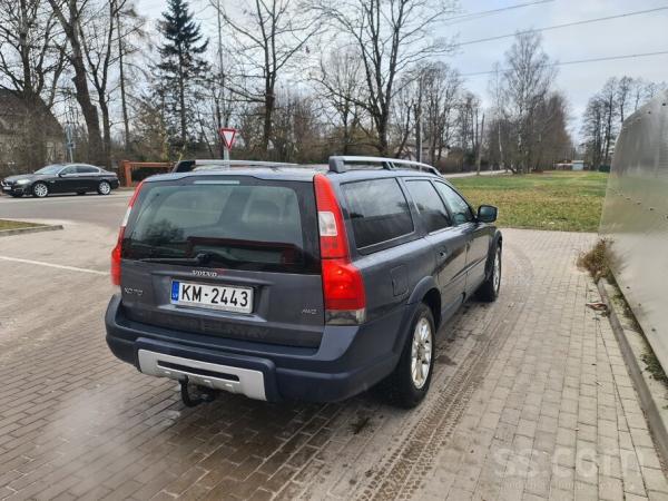 Pelēks Volvo XC70 2006 Rīga, ar dzinēja tilpumu 2.50 L un nobraukumu 318 tūkst. km par 2600 €, foto 7 vietnē AUTOMOTO.COM.LV