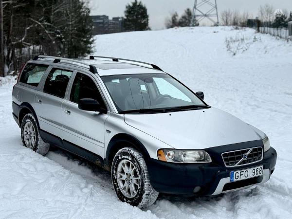 Pelēks Volvo XC70 2006 Viļņa, ar dzinēja tilpumu 2.40 L un nobraukumu 281 tūkst. km par 3300 €, foto 2 vietnē AUTOMOTO.COM.LV