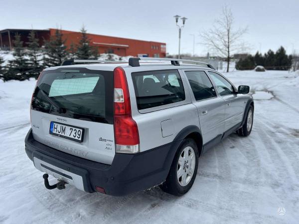 Pelēks Volvo XC70 2006 Ukmergė, ar dzinēja tilpumu 2.40 L un nobraukumu 408 tūkst. km par 2200 €, foto 4 vietnē AUTOMOTO.COM.LV