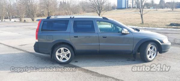 Grey Volvo XC70 2006 in Rapla, with an engine capacity of 2.40 L and mileage of 349 thousand km for 5490 €, photo 3 on AUTOMOTO.COM.LV