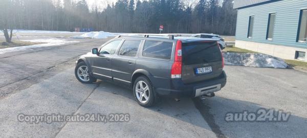 Grey Volvo XC70 2006 in Rapla, with an engine capacity of 2.40 L and mileage of 349 thousand km for 5490 €, photo 5 on AUTOMOTO.COM.LV