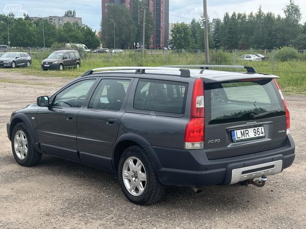 Серый Вольво ХС70 2006 в Кедайняй, объемом двигателя 2.40 л и пробегом 356 тыс. км за 3500 €, фото 3 на AUTOMOTO.COM.LV