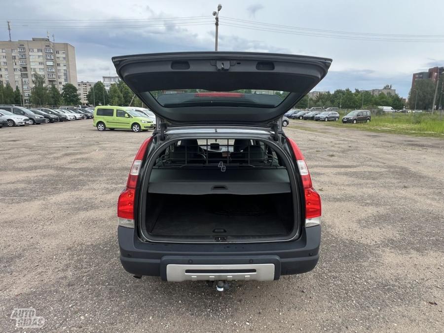 Grey Volvo XC70 2006 in Kedainiai, with an engine capacity of 2.40 L and mileage of 356 thousand km for 3500 €, photo 12 on AUTOMOTO.COM.LV