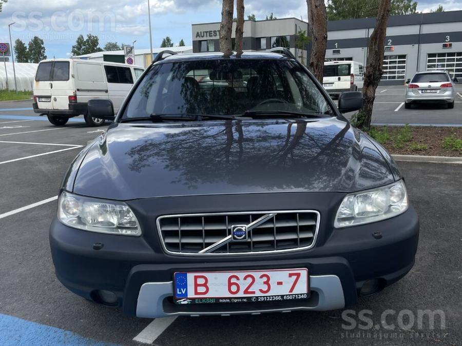 Pelēks Volvo XC70 2006 Rīga, ar dzinēja tilpumu 2.40 L un nobraukumu 387 tūkst. km par 2650 €, foto 8 vietnē AUTOMOTO.COM.LV
