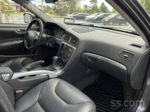 Pelēks Volvo XC70 2006 Rīga, ar dzinēja tilpumu 2.40 L un nobraukumu 387 tūkst. km par 2650 €, foto 14 vietnē AUTOMOTO.COM.LV