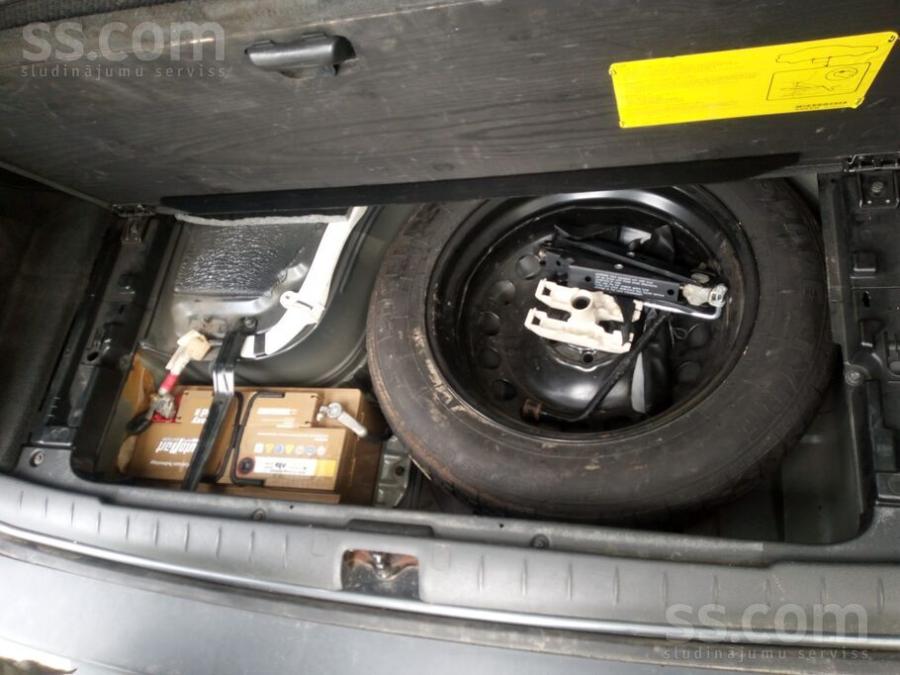 Pelēks Volvo XC70 2006 Rīga, ar dzinēja tilpumu 2.40 L un nobraukumu 319 tūkst. km par 3950 €, foto 10 vietnē AUTOMOTO.COM.LV