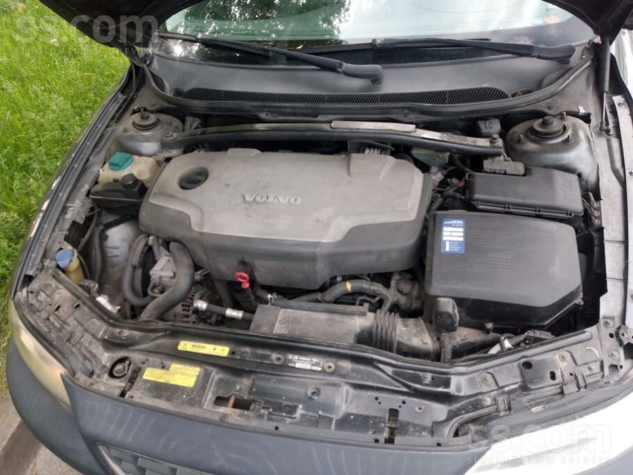 Pelēks Volvo XC70 2006 Rīga, ar dzinēja tilpumu 2.40 L un nobraukumu 319 tūkst. km par 3950 €, foto 12 vietnē AUTOMOTO.COM.LV