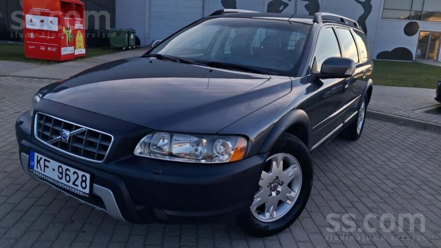 Grey Volvo XC70 2006 in Riga, with an engine capacity of 2.40 L and mileage of 246 thousand km for 3950 €, photo 3 on AUTOMOTO.COM.LV