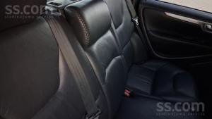 Grey Volvo XC70 2006 in Riga, with an engine capacity of 2.40 L and mileage of 246 thousand km for 3950 €, photo 9 on AUTOMOTO.COM.LV