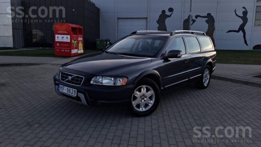 Grey Volvo XC70 2006 in Riga, with an engine capacity of 2.40 L and mileage of 246 thousand km for 3950 €, photo 19 on AUTOMOTO.COM.LV